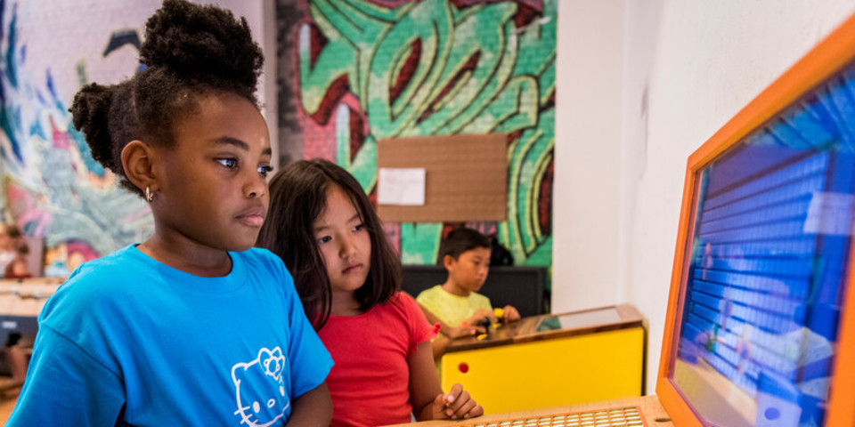 Vanaf 2026 organiseert de Stad de buitenschoolse opvang zelf | Nieuws ...